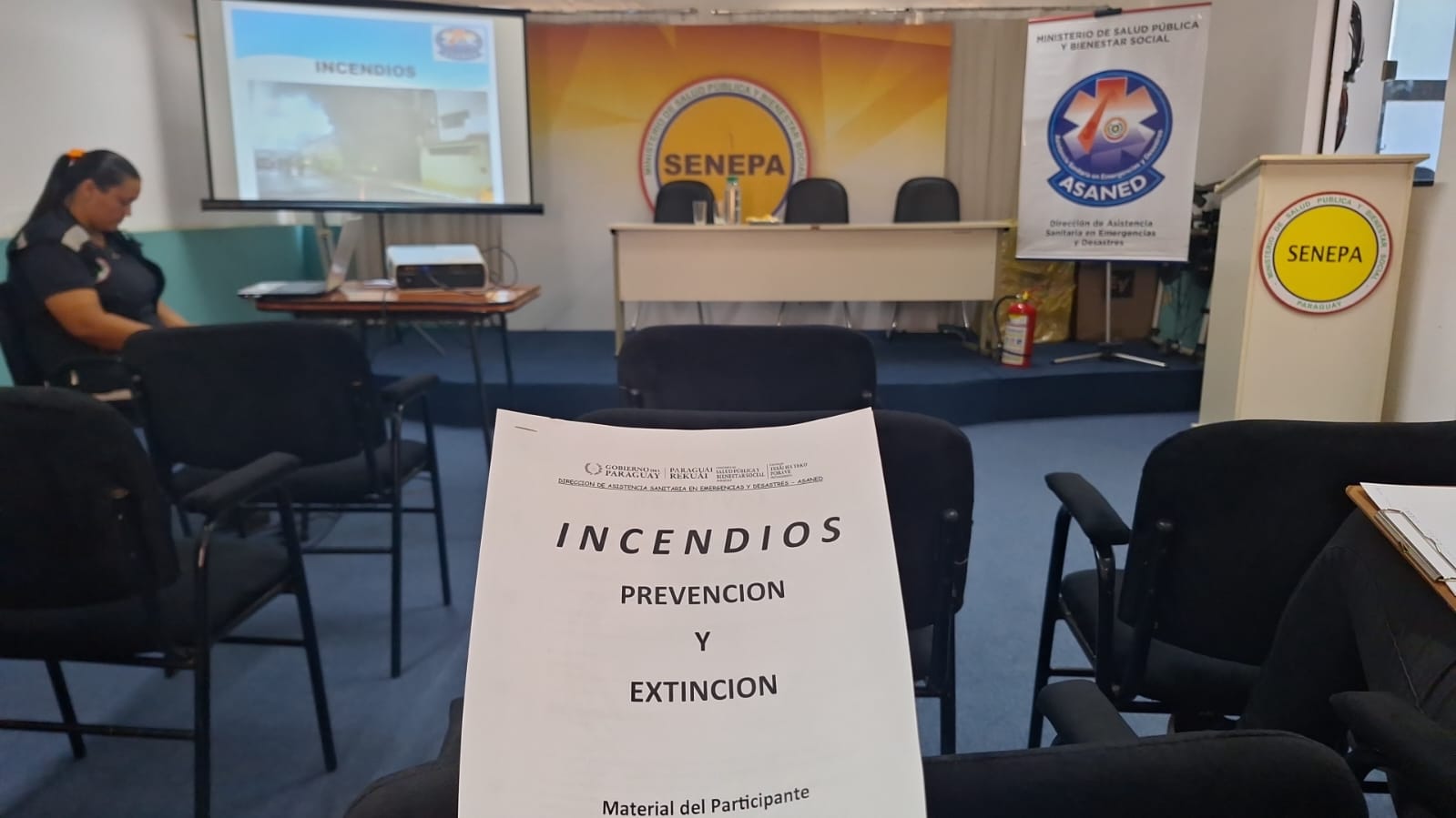 Funcionarios del SENEPA son capacitados por expertos en riesgos ...